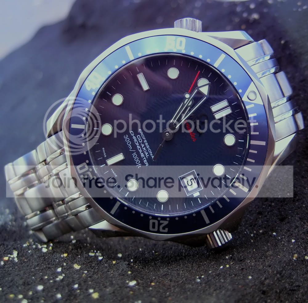 Seamaster gets a day at the beach | WatchUSeek Watch Forums